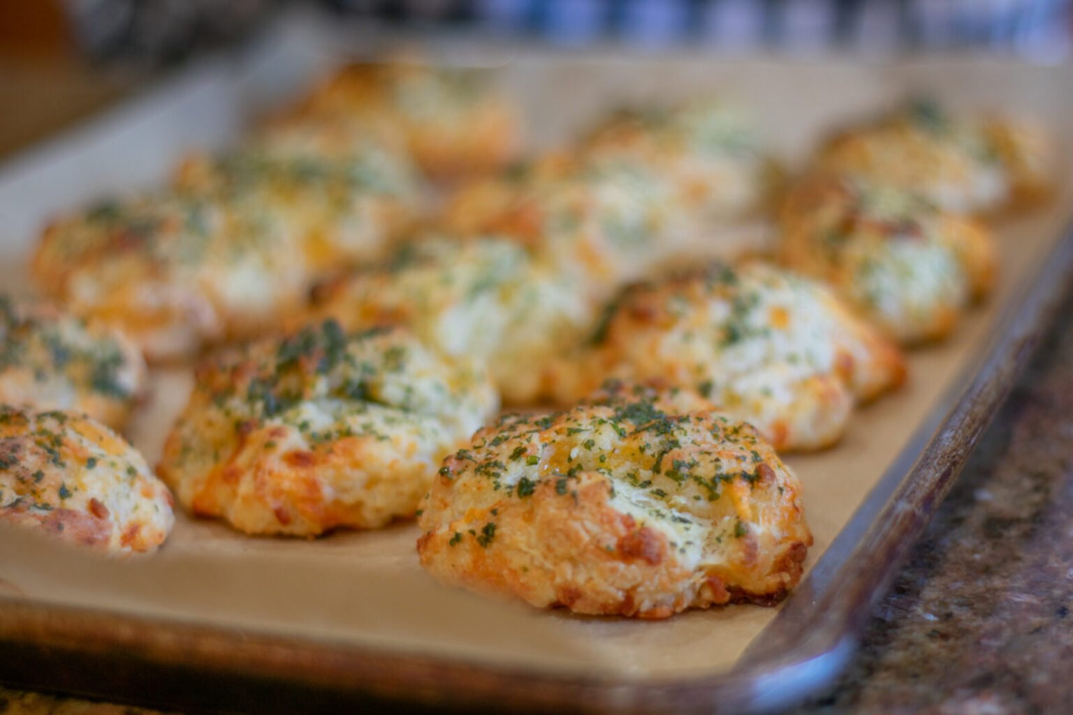 RED LOBSTER CHEDDAR BAY BISCUITS - Parsley Thyme & Limoncello